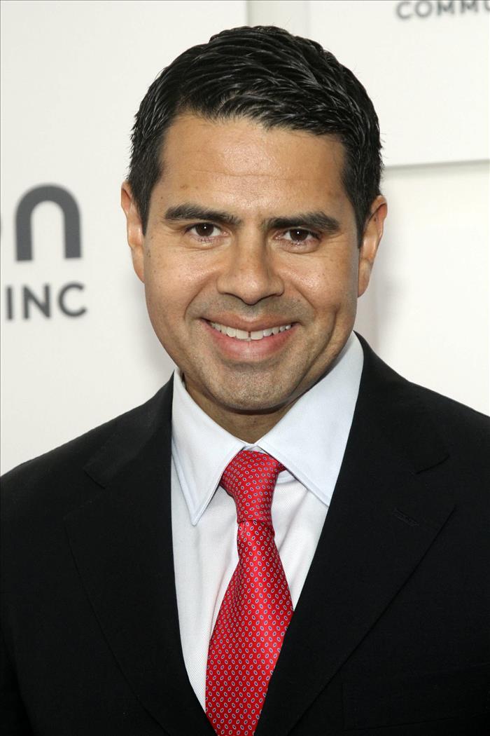 NBC Universal nombra a César Conde nuevo presidente de Telemundo ...