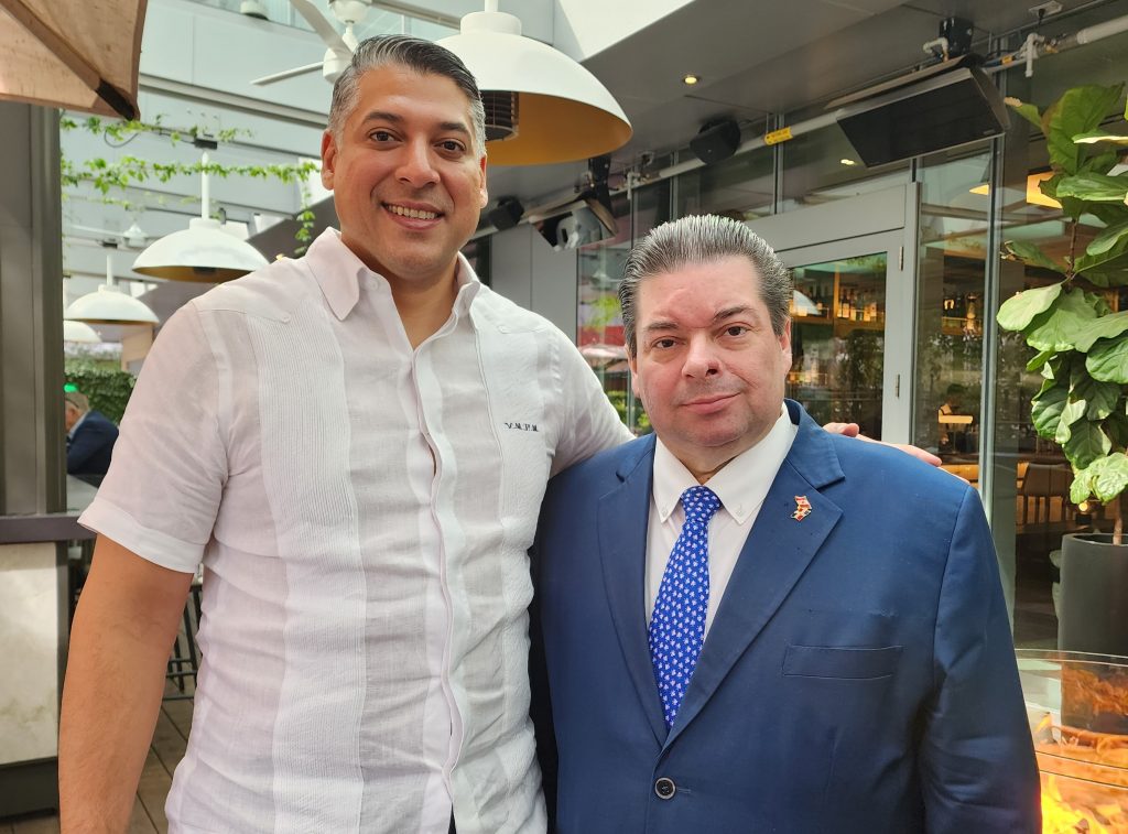 Víctor Pacheco, CEO de AraJet Airlines| Magazine Latino - Noticias para latinos en Canadá